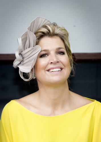 Dutch King and Queen visit Saba | Royal Hats