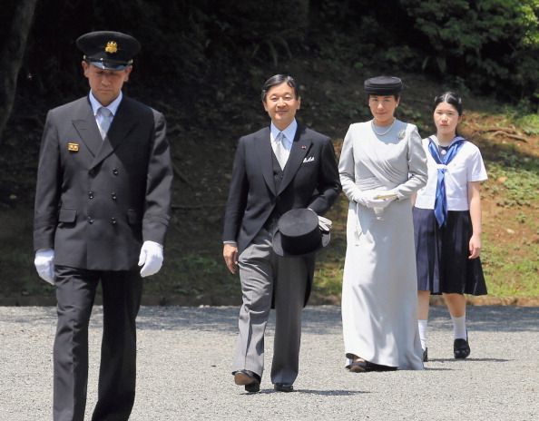 Japanese Royals Visit Musashino Mausoleums | Royal Hats