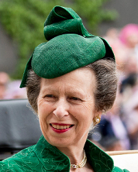 Inventory: Princess Anne’s Green Hats | Royal Hats